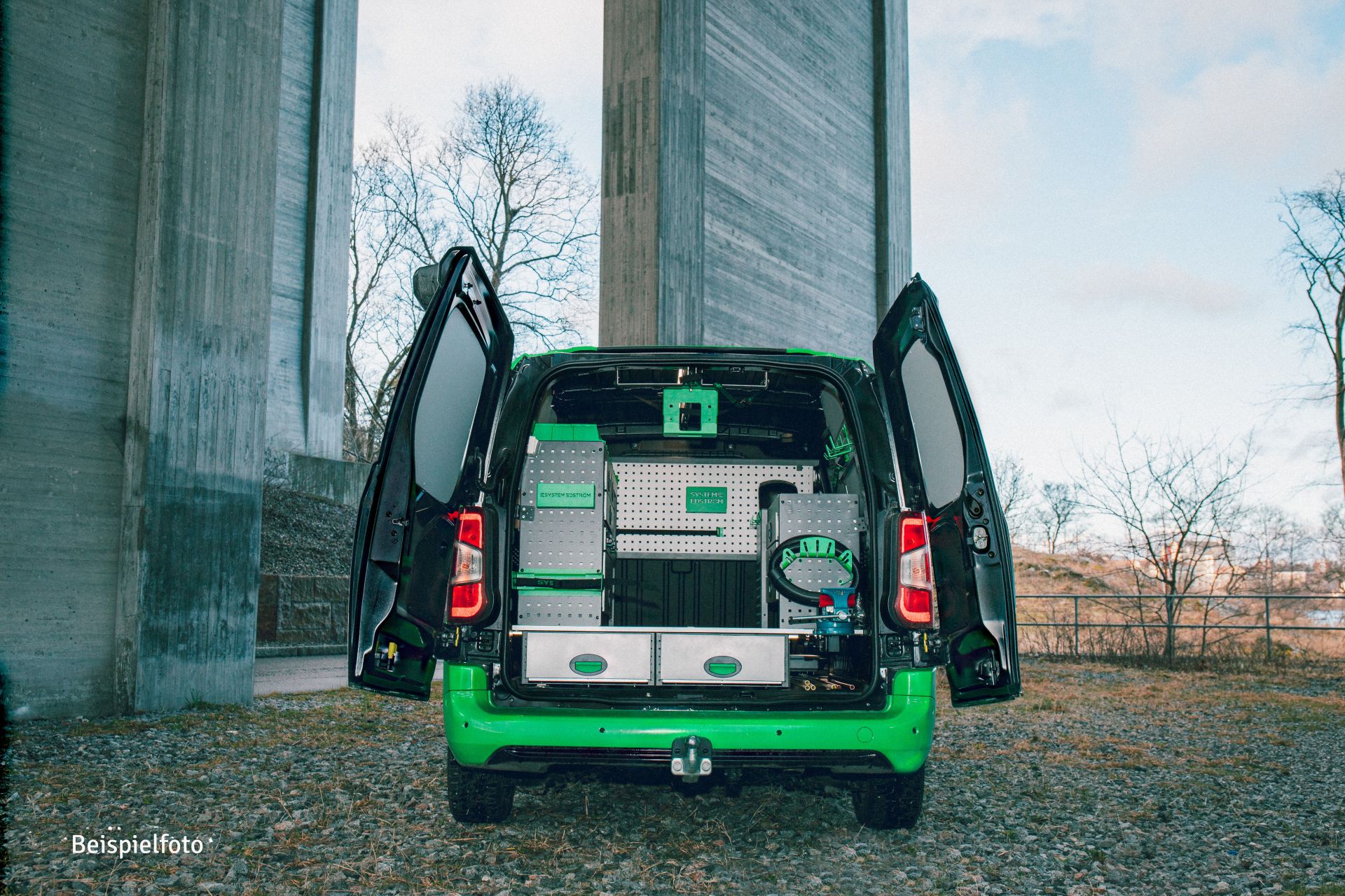 Fahrzeugeinrichtung für Ford Transit Connect 2013-2022 | Vehikit